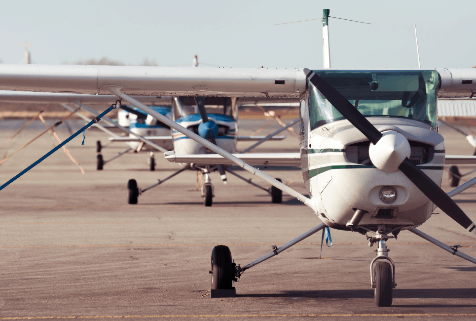 Cessna 182 vs 172 Compared : Which Is Better? - Aviator Insider